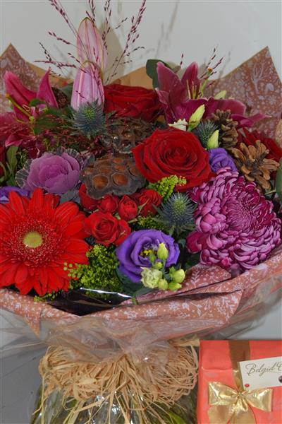 Christmas Splendour Hand-tied with Chocolates