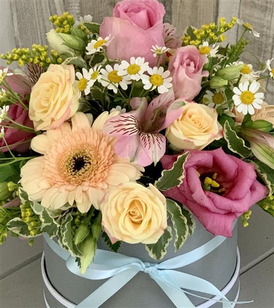 Petite Florist Choice Hatbox